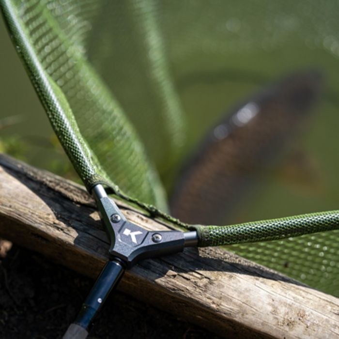 Epuisette Korum Full Metal Speci Square Latex Landing Net